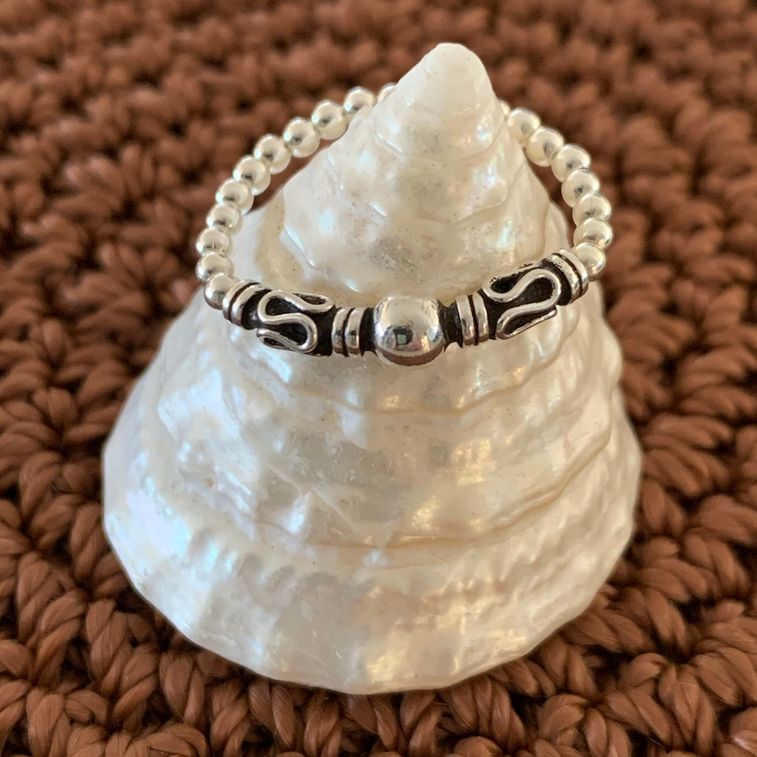 Stretch Ring with Ball